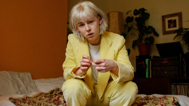 Fenne Lily: Breach - Album Review - Vinyl Chapters