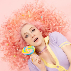 Janet Devlin Interview: Keeping It Carefree and Whimsical - Vinyl Chapters